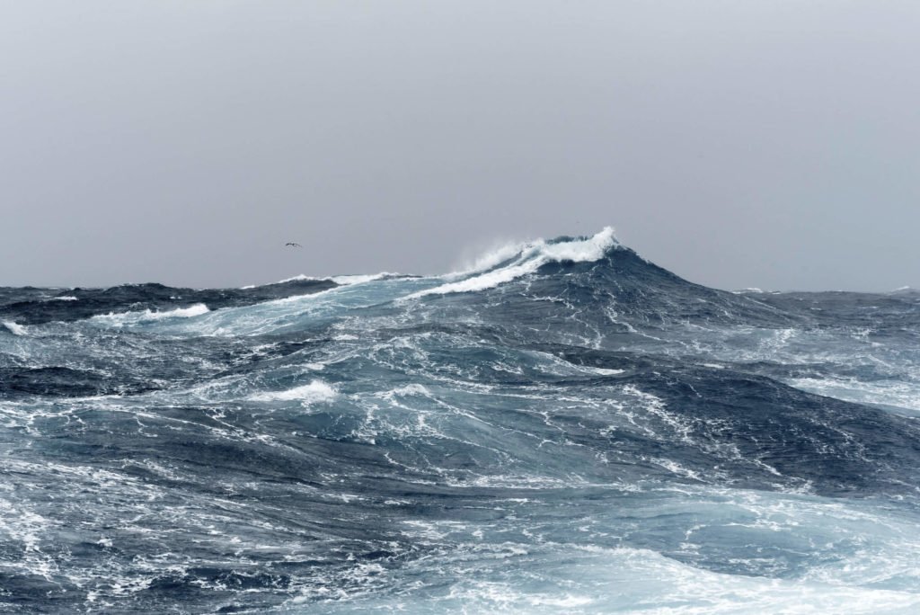 Ocean Swells & Tides Affect Fishing | Risks & Dangers Fishermen Endure
